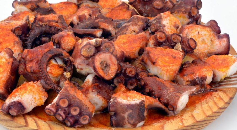 Receta de Pulpo a la gallega con pulpo frito | PlusRecetas